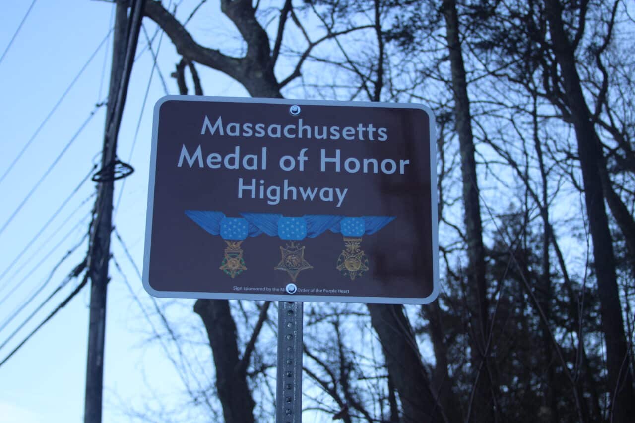 Westfield Medal of Honor signs part of national effort along Route 20 ...